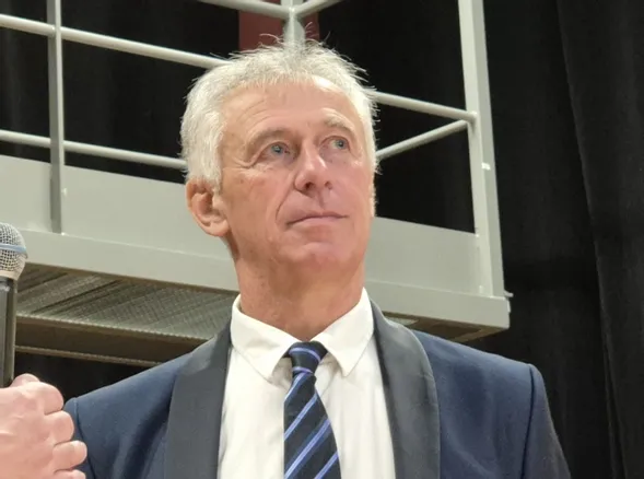 Le maire de Landos, Jean-Louis Reynaud, annonce sa candidature aux ...