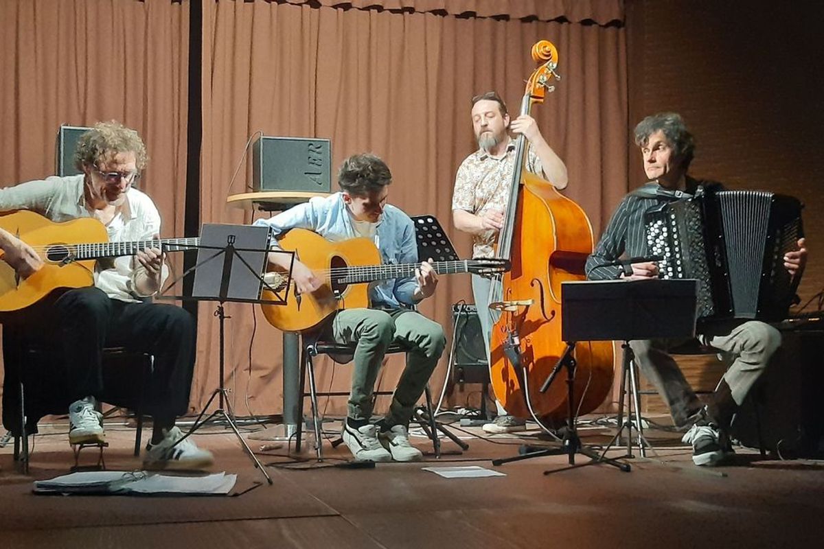 GARCHIZY. Le groupe Swing Folie à l'Entre-Fêtes - Le Journal du Centre