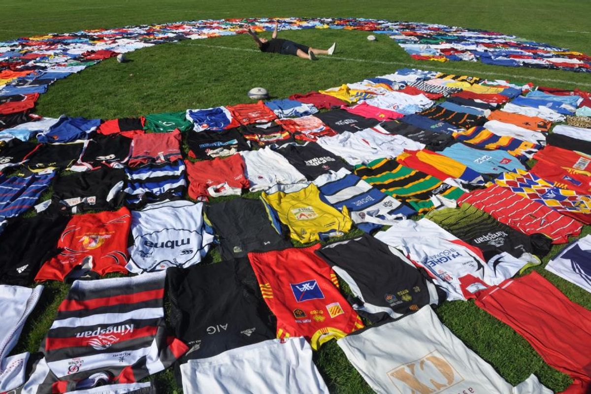 SULLY SUR LOIRE. 400 maillots de rugby exposés au stade - La République ...