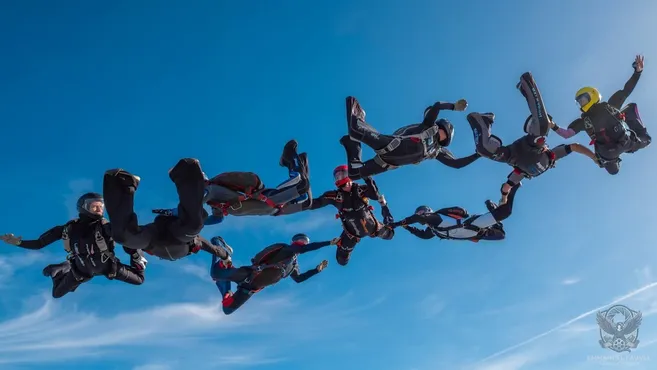 Les participants du Power Flower, à Chéu, ont effectué des figures de ...