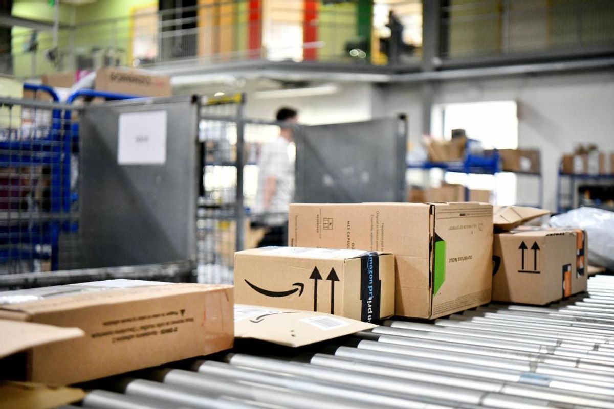 La France propose de faire payer "des frais de gestion" sur chaque ...