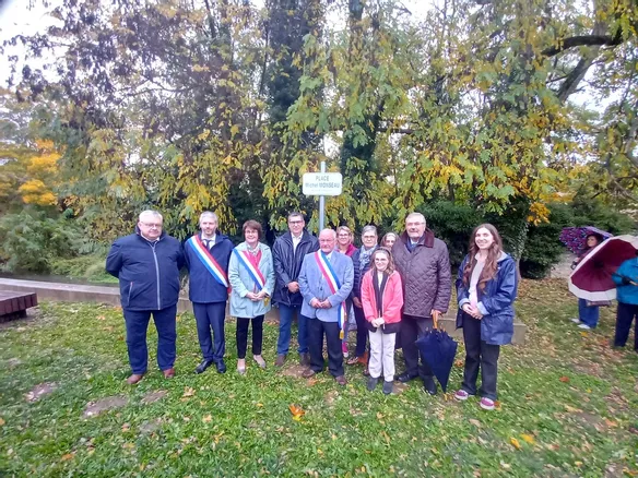 GROSSOUVRE. La place Michel-Monseau inaugurée - Le Berry Républicain
