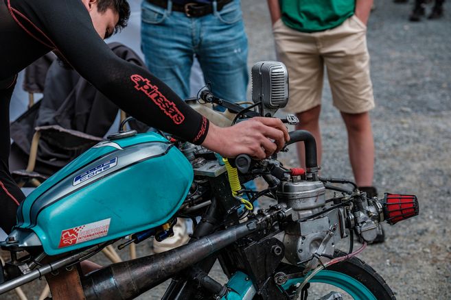 Retrouvez nos meilleures images des 24 heures solex de Nouziers édition ...