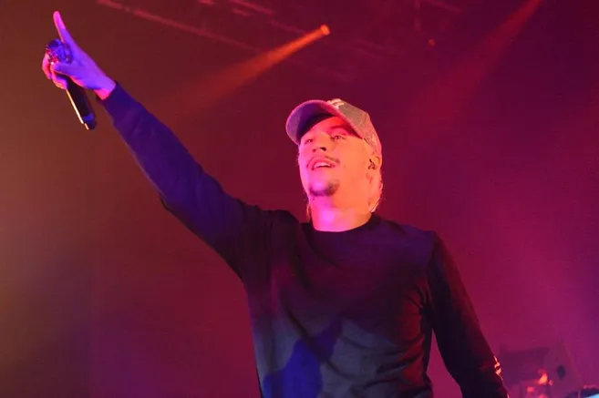 Le rappeur Nekfeu placé en garde à vue pour "viol", "agressions sexuelles" et "violences ...