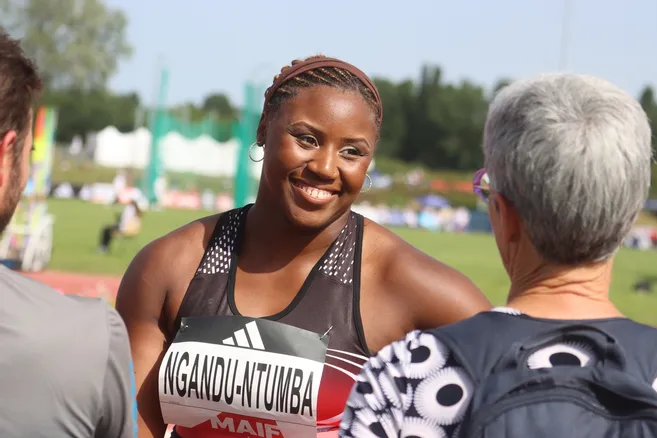 Sacrée championne de France, la Roannaise Amanda Ngandu-Ntumba ...