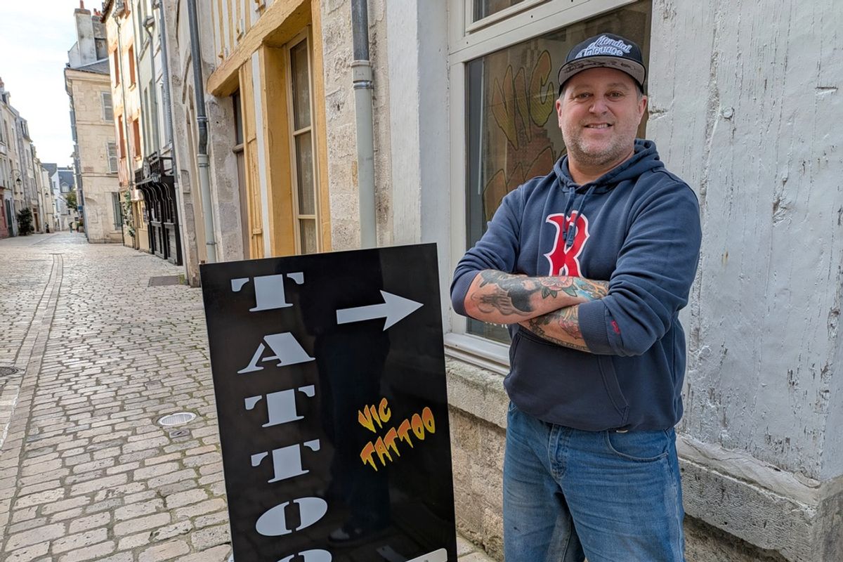 Mondial du tatouage, Old School, ses débuts à Orléans... Le tatoueur ...
