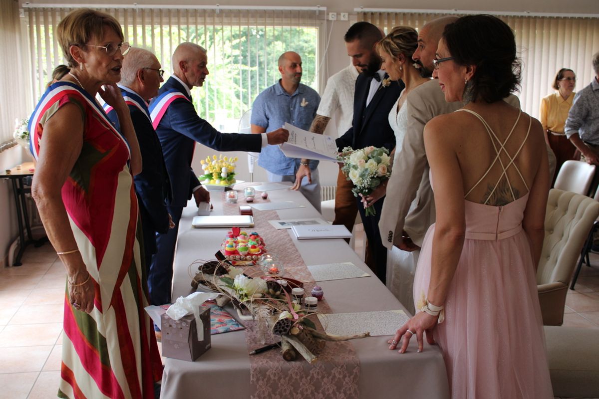 FUSSY. Le deuxième adjoint au maire de Fussy, Philippe Jarry, a marié ...