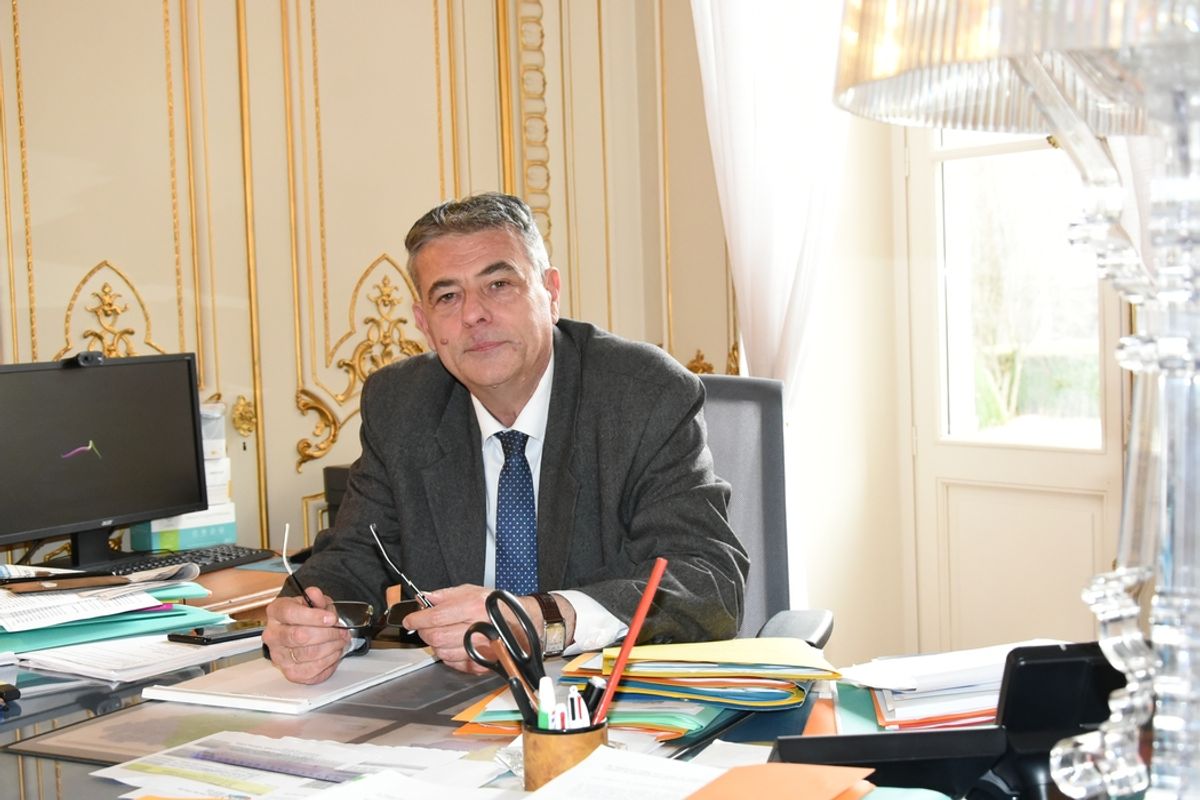 Le préfet Éric Étienne va quitter la Haute-Loire, son successeur est ...