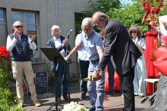 Saint-Yrieix-sous-Aixe célèbre la Fête de la Rose et baptise une rose ...