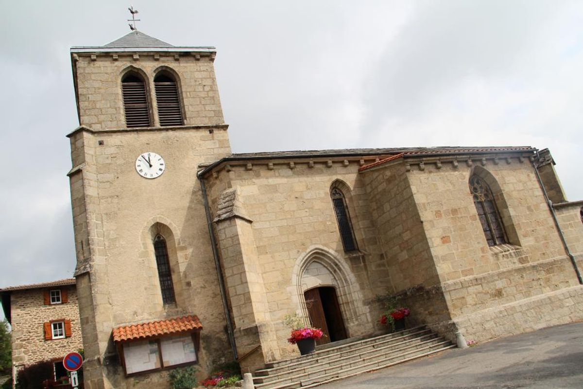Daniel Forestier, maire de Saint-Ferréol-des-Côtes (Puy-de-Dôme), se ...