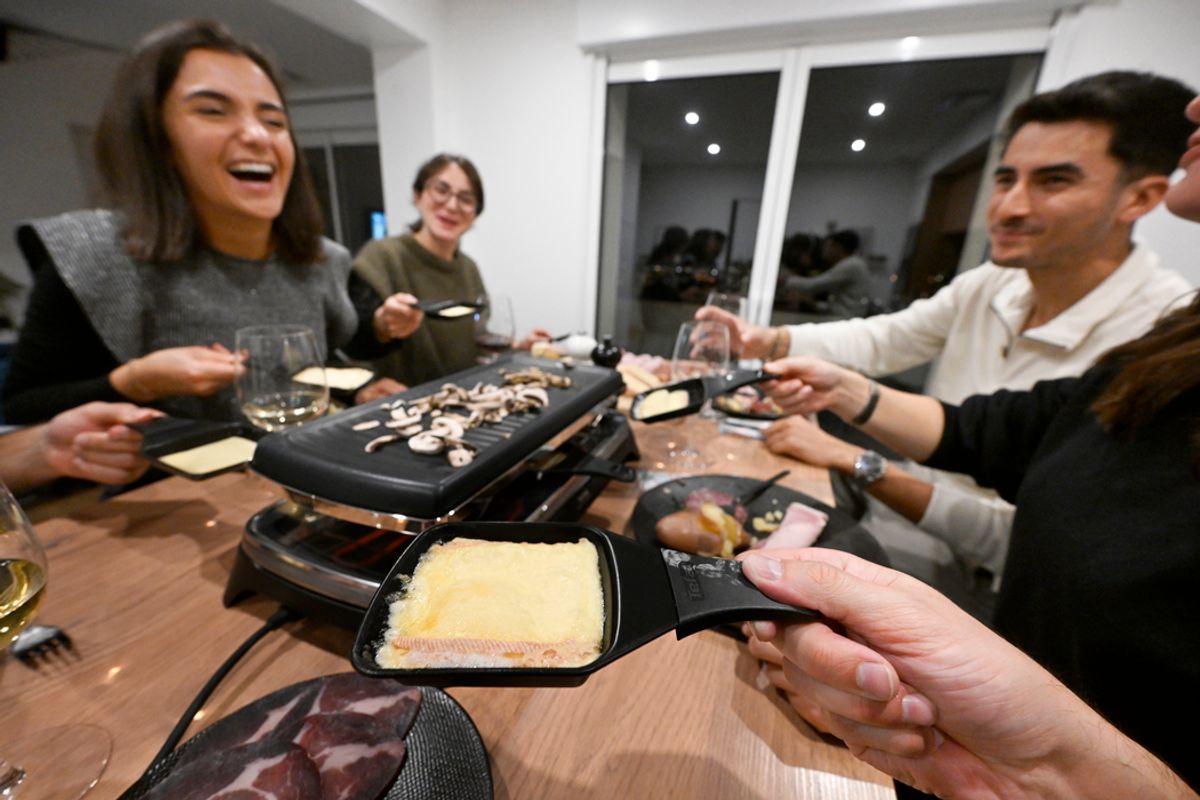 Cinq conseils pour bien choisir... et bien réussir sa raclette - La ...