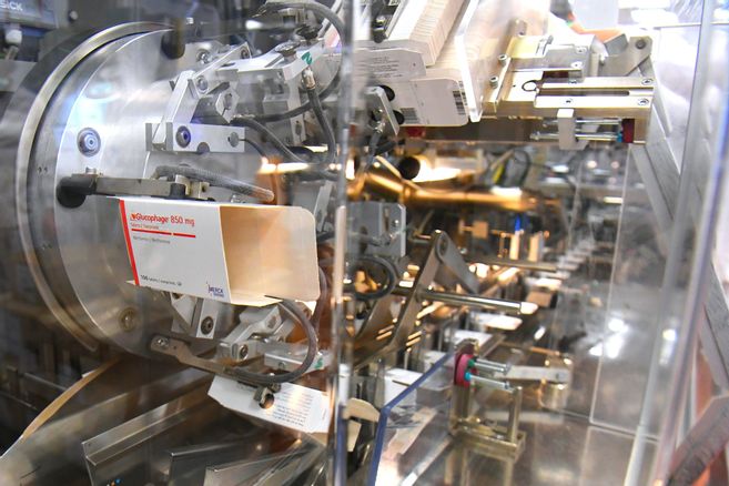 Le laboratoire pharmaceutique Merck, à Semoy, comme vous ne l'avez ...