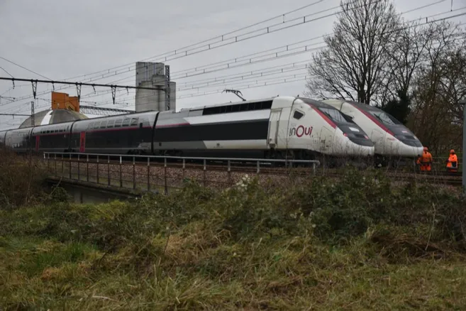 Des TGV ont été détournés sur la ligne TER Paris-Chartres-Le Mans après un incident sur la ligne ...