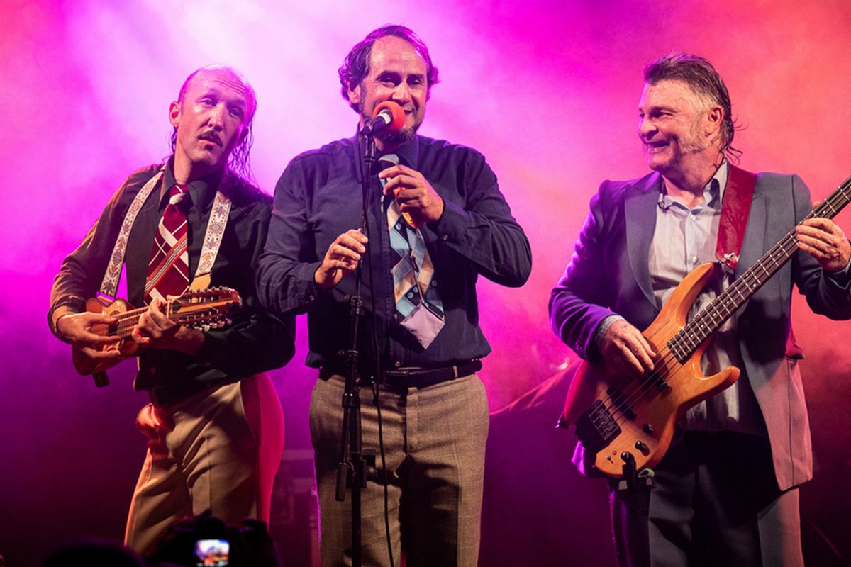 SARDENT. Creuse : l'élégance vestimentaire et les détournements ...