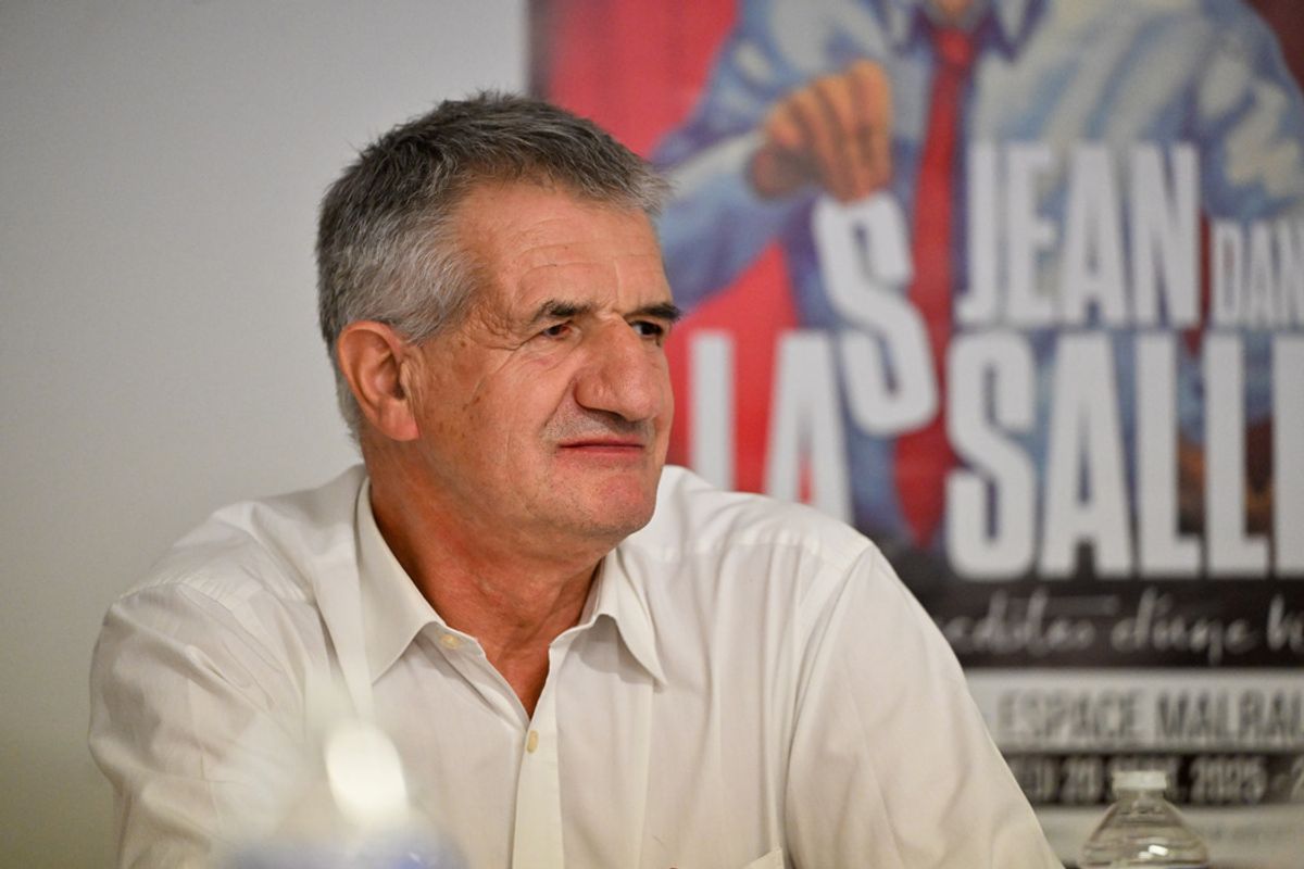 Jean Lassalle rencontre les lecteurs de L'Echo Républicain à Châteaudun avant son one-man show ...