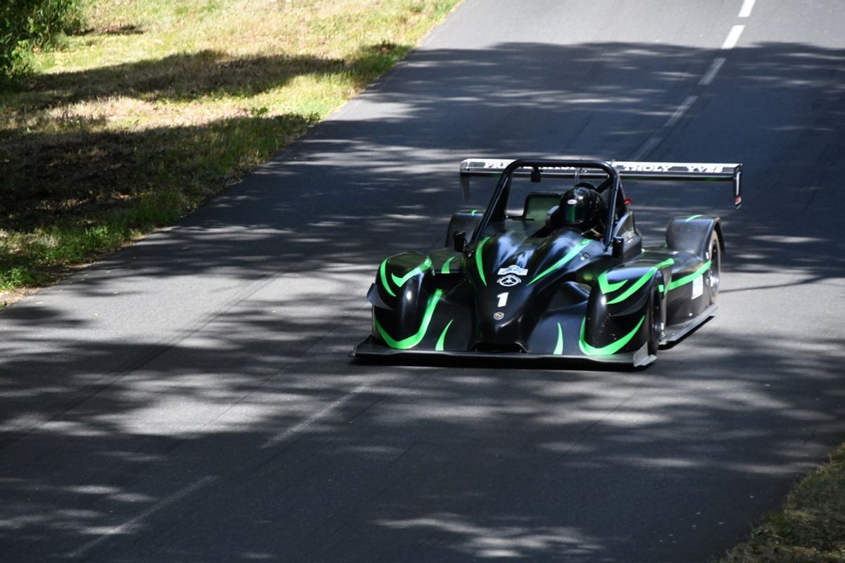 Course automobile à Courpière : Yves Tholy bat le record avec un temps ...