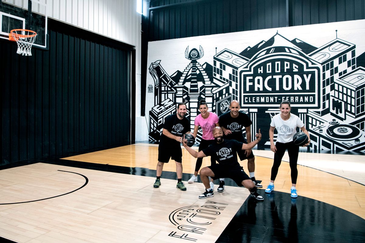 Une salle de basket Hoops Factory, au look très auvergnat, a ouvert à ...