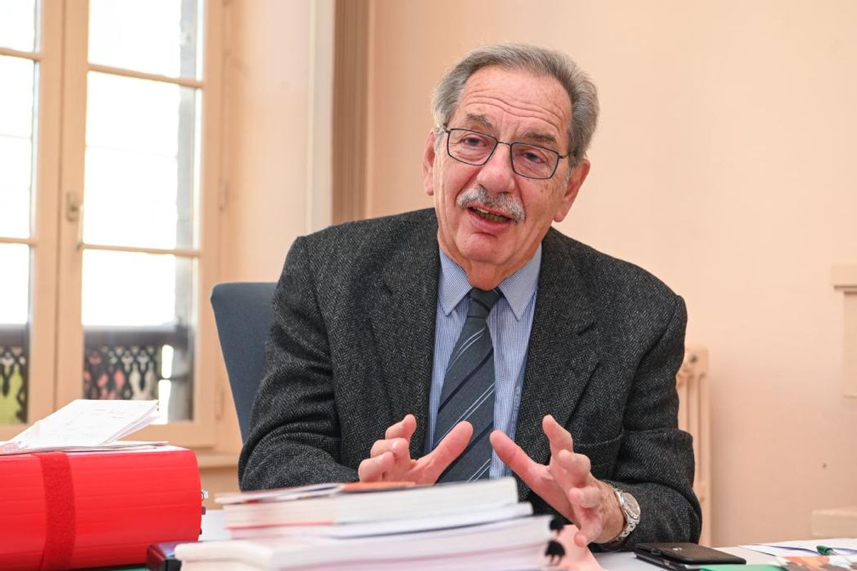 Après la rose, la plume pour Alain Rodet, l'ancien maire de Limoges ...