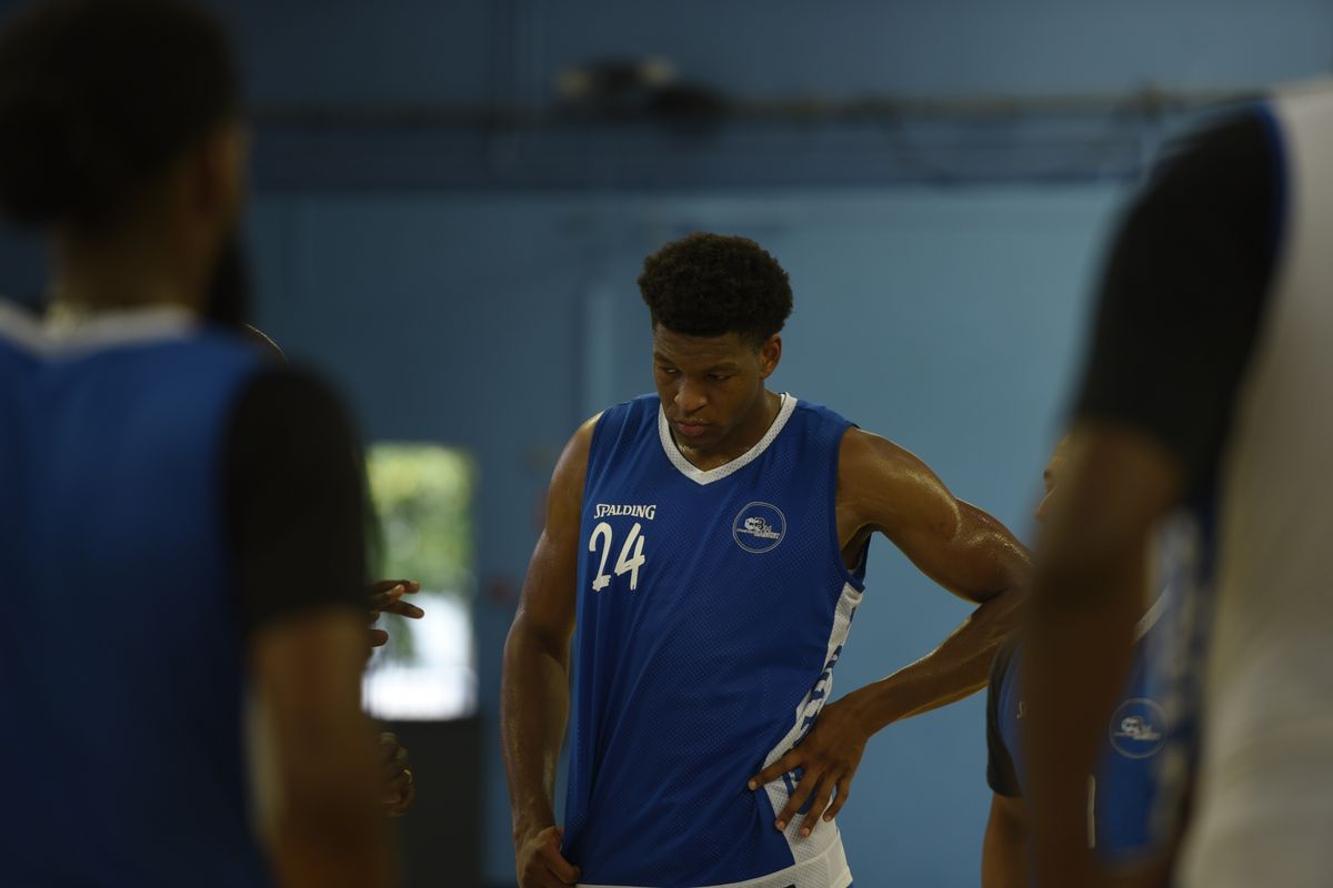 Rencontre avec Chimezie Offurum, l'Américain du C'Chartres Basket ...