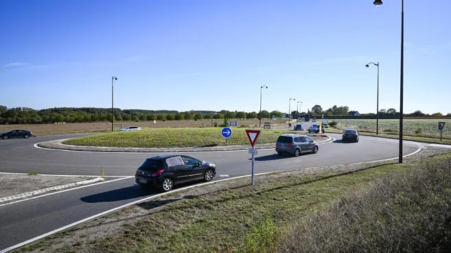 La rocade de Bourges fermée entre la porte de Nevers et la porte de ...