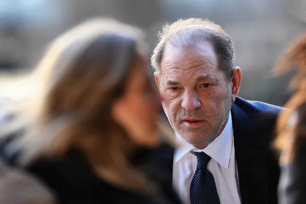Harvey Weinstein reconnu coupable d'une agression sexuelle à son procès ...