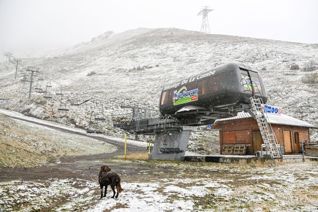 Les premières neiges sont tombées sur les monts du Cantal - La Montagne