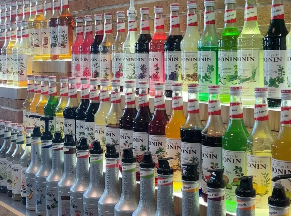 Le P'tit Berry : comment sont fabriqués les sirops ? On t'emmène visiter l'usine Monin à Bourges ...