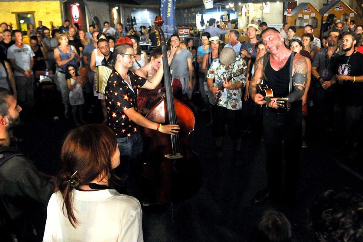 Depuis jeudi soir, le Festival aux champs a entamé sa 27e édition dans ...