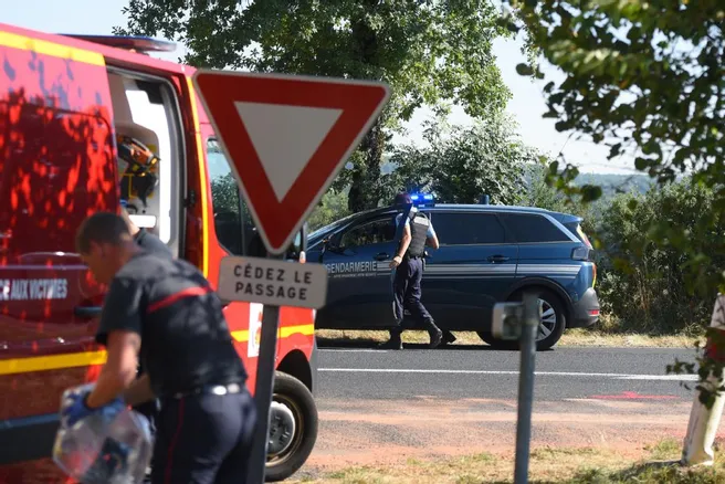 Un adolescent de 14 ans blessé à moto sur une route du Cantal - La Montagne