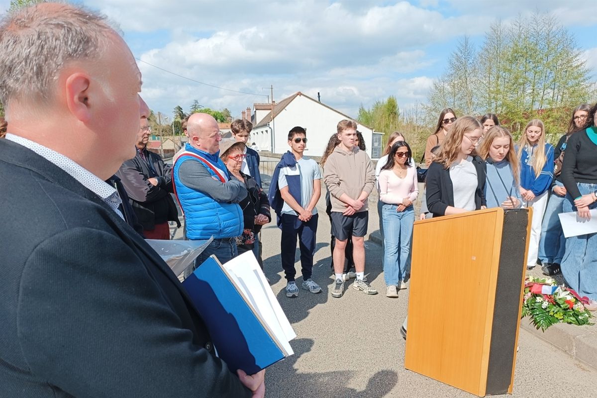 "Nos nations ont construit un pont d'amitié" : des jeunes américains ...