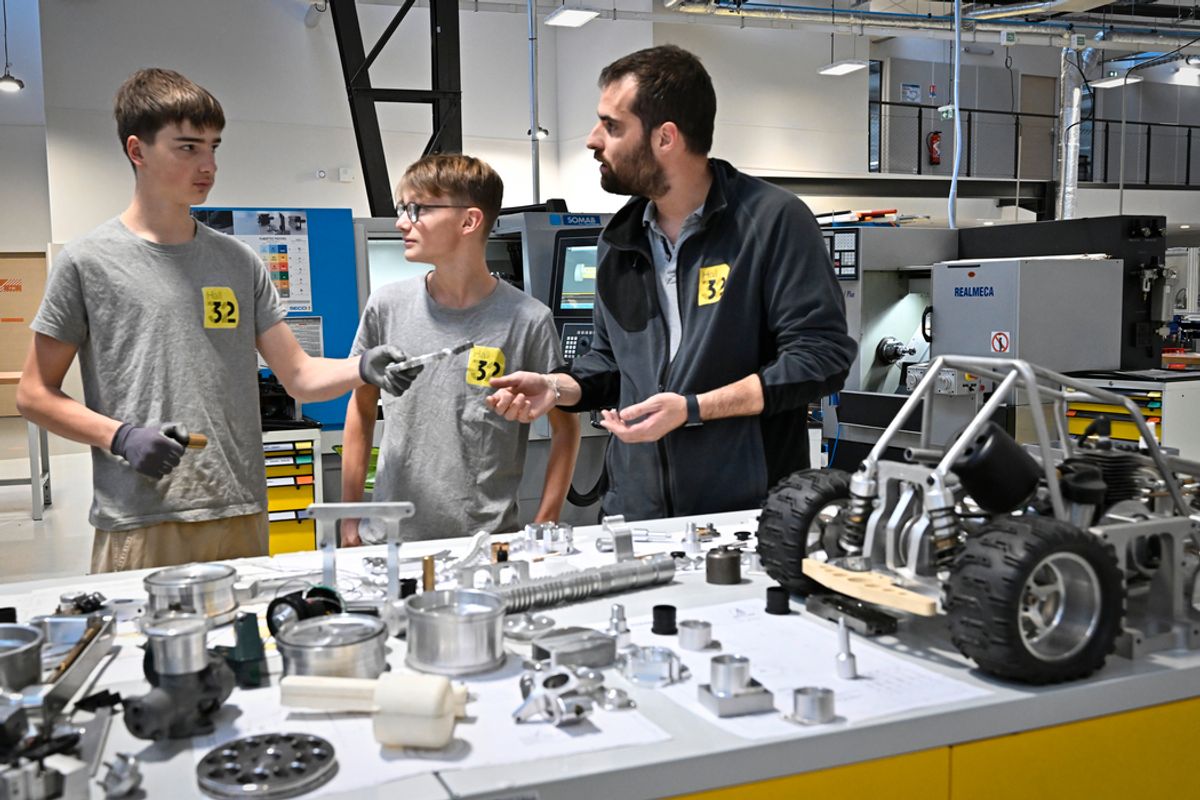 Hall 32 maintient un cap ambitieux au service de l'industrie à Clermont ...