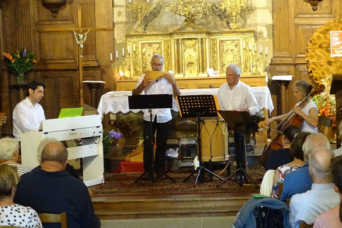 Le quatuor À La Ronde en concert au château - La Montagne