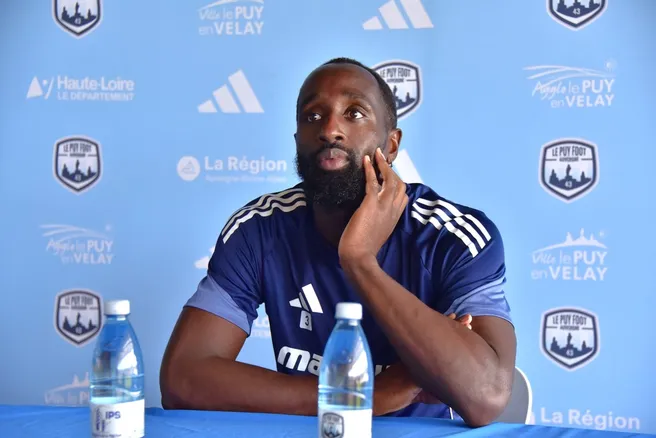 "Je ne viens pas que pour encadrer le vestiaire" : rencontre avec Edson ...