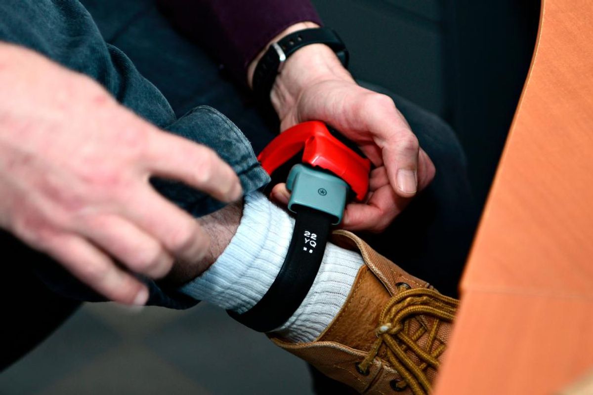 Le trentenaire découpe son bracelet électronique dans l'Allier : il est ...