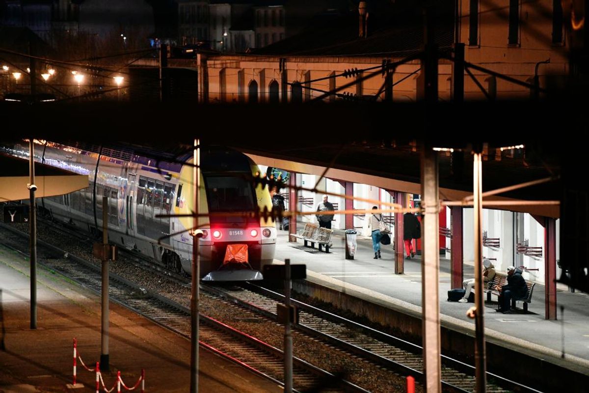 Confrontation "hallucinante" entre un voleur rigolard et une victime ...