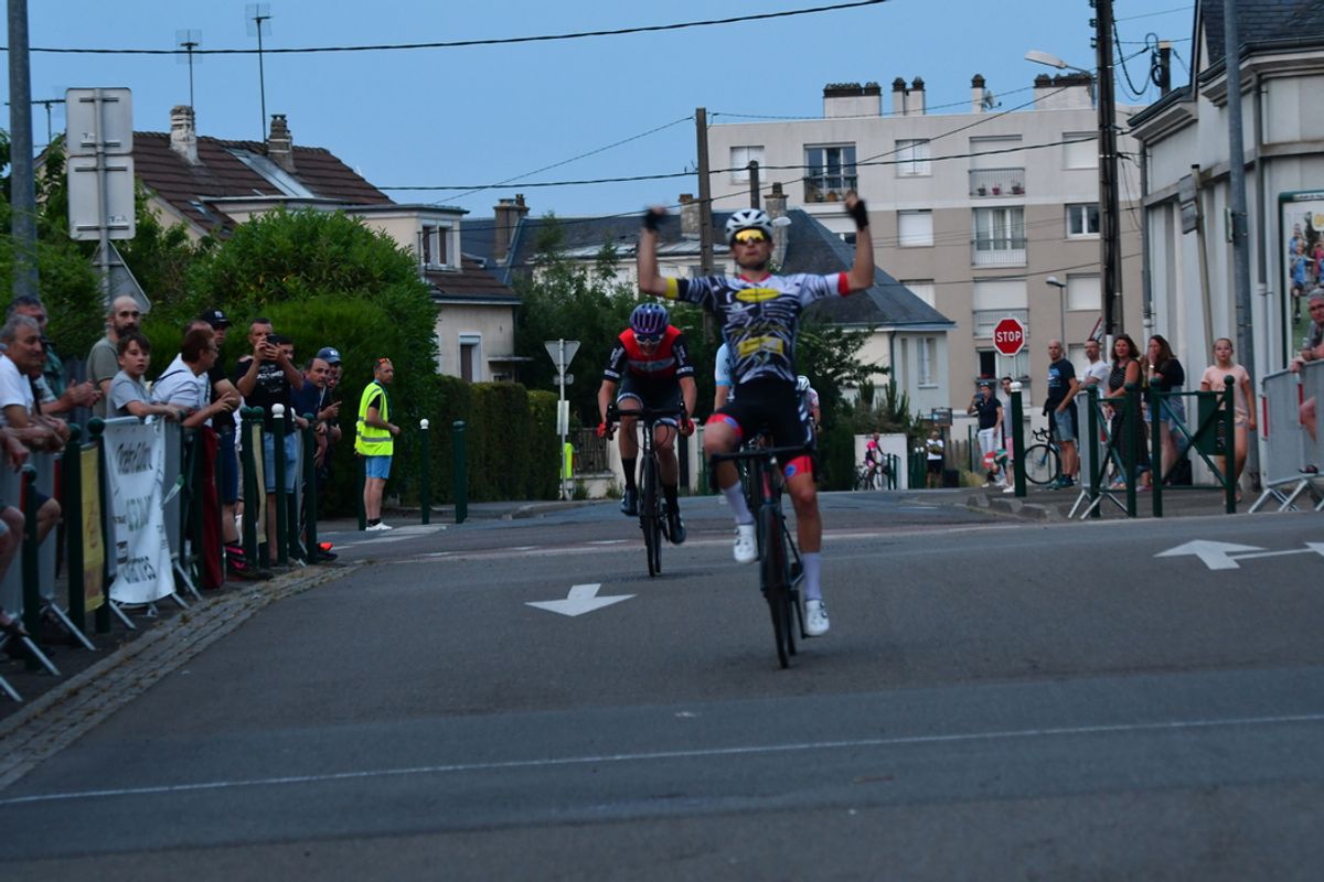 Le Normand Raphaël Hector s'impose au critérium de Mainvilliers - L ...