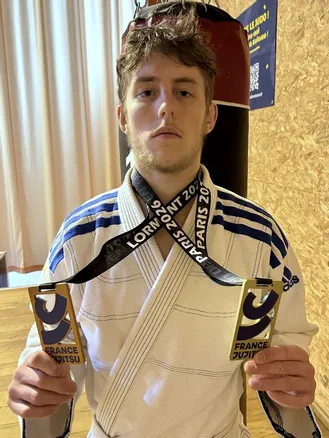 Diclan Maymont de Randan excelle en jiu-jitsu brésilien : médaille d'or ...