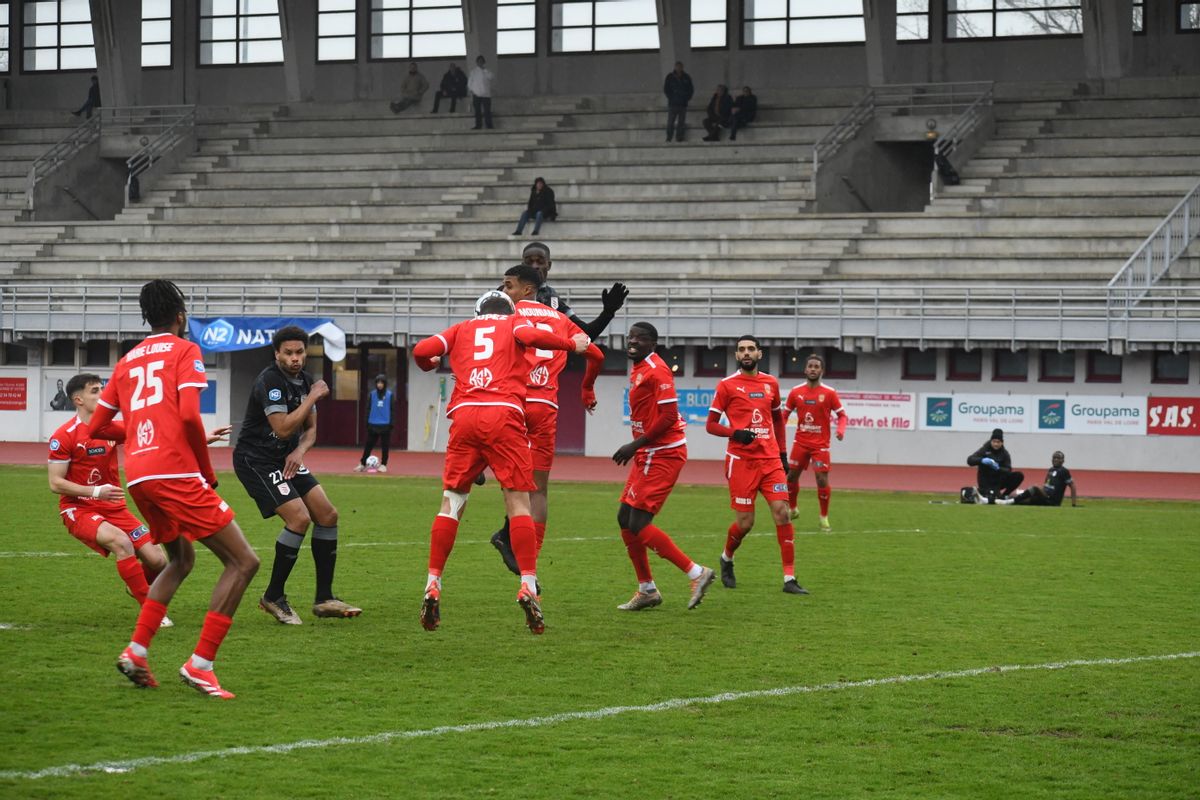 Fin de la belle série pour le Bourges FC, qui concède le nul à Blois ...