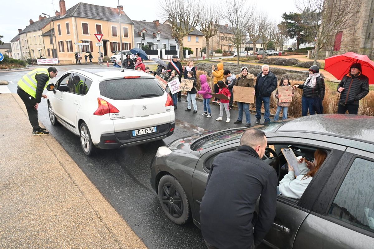 DURDAT LAREQUILLE. Non à une fermeture de classe - La Montagne