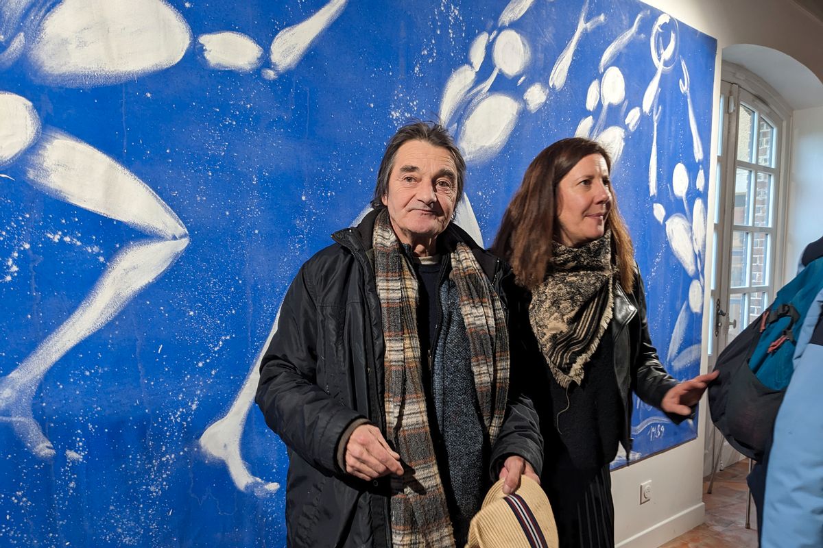 Les silhouettes du peintre Jérôme Mesnager exposées à la Maison Triolet ...
