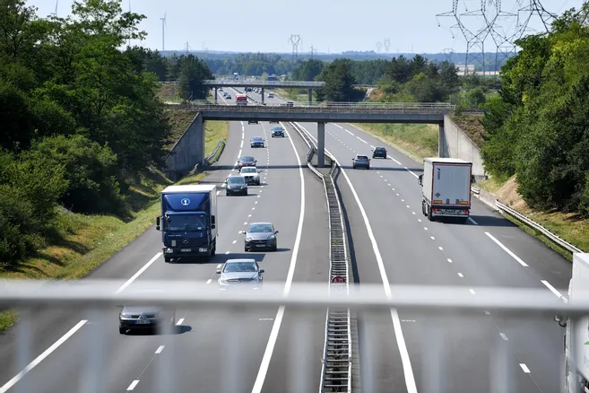 Circulation rétablie sur l'A71, après une coupure totale, à hauteur de ...