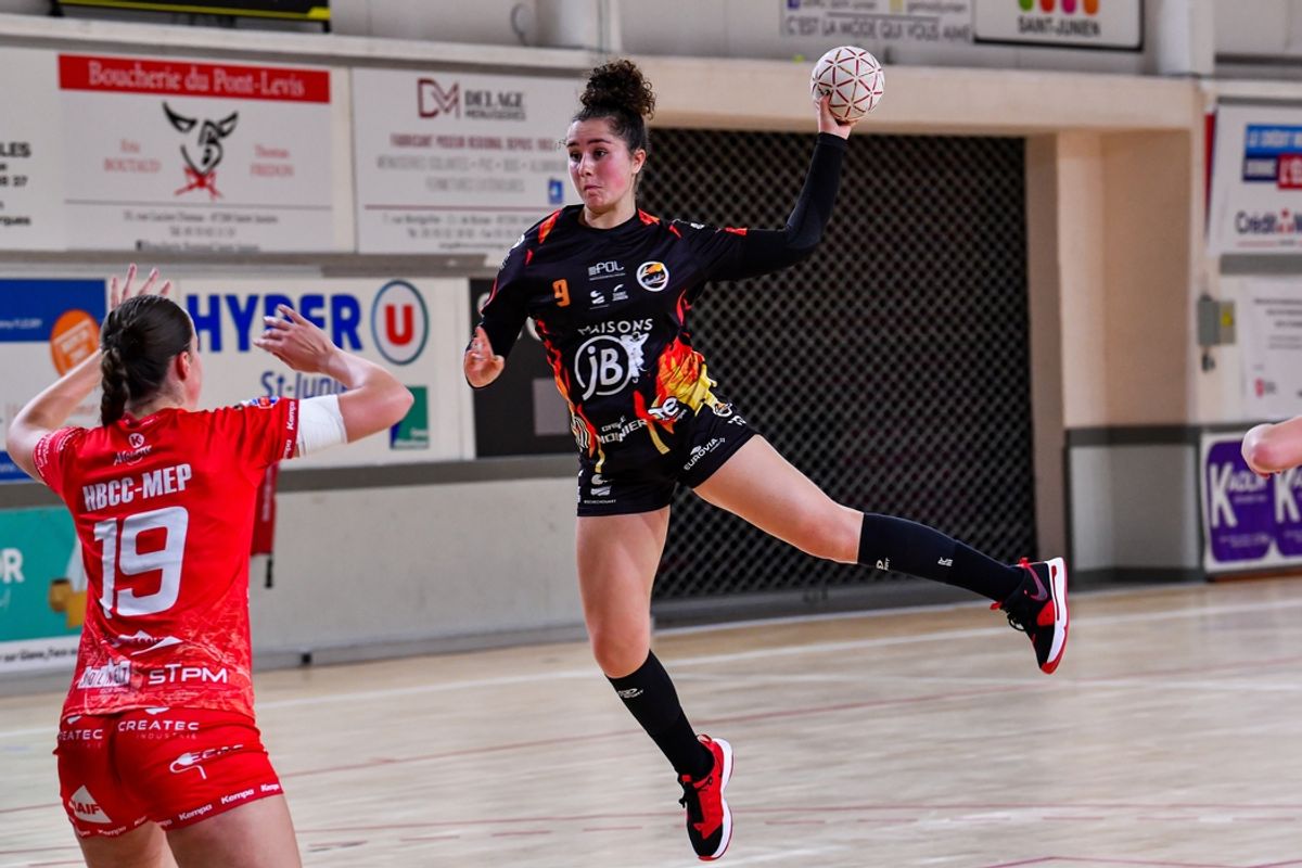 NF1 : Sarah Hassène-Daouadji, Panthère de Feu à Rochechouart-Saint-Junien, doit encore plus ...