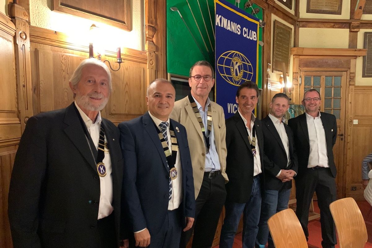 Franck Lavenir succède à Franck Rozzio au Kiwanis - La Montagne