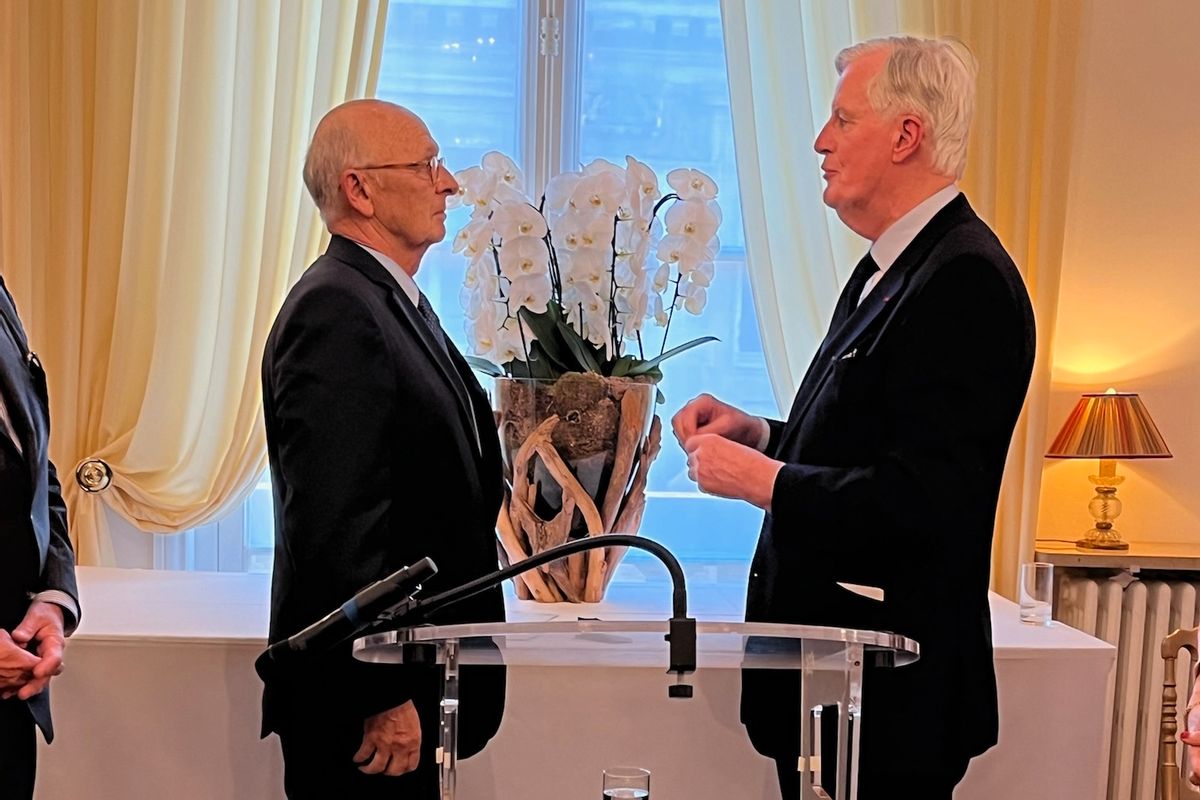 L'ancien député et maire de Dampierre-en-Burly, Claude de Ganay, décoré ...