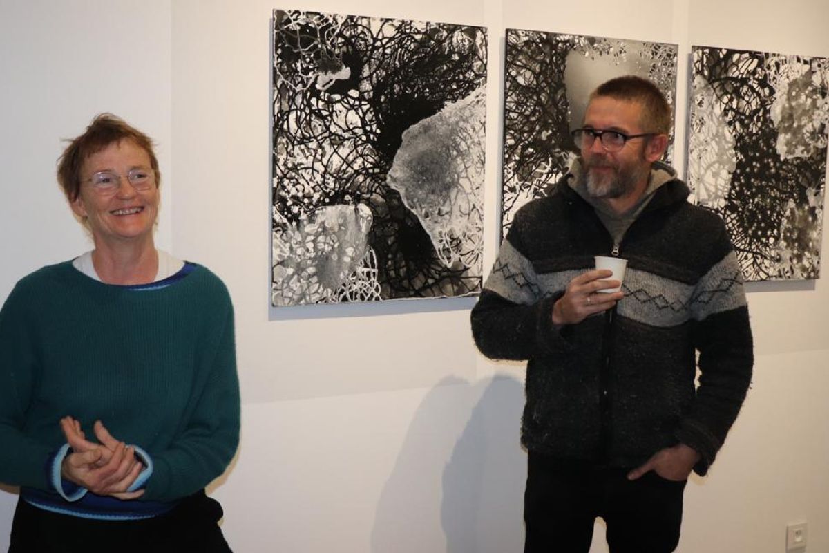 Isabelle Rousseau peint ses émotions et les expose dans un lieu ...