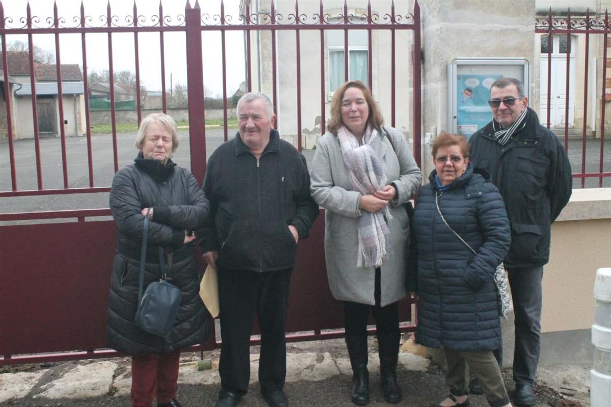 RAVEAU. Le mur de l’école refait à neuf - Le Journal du Centre