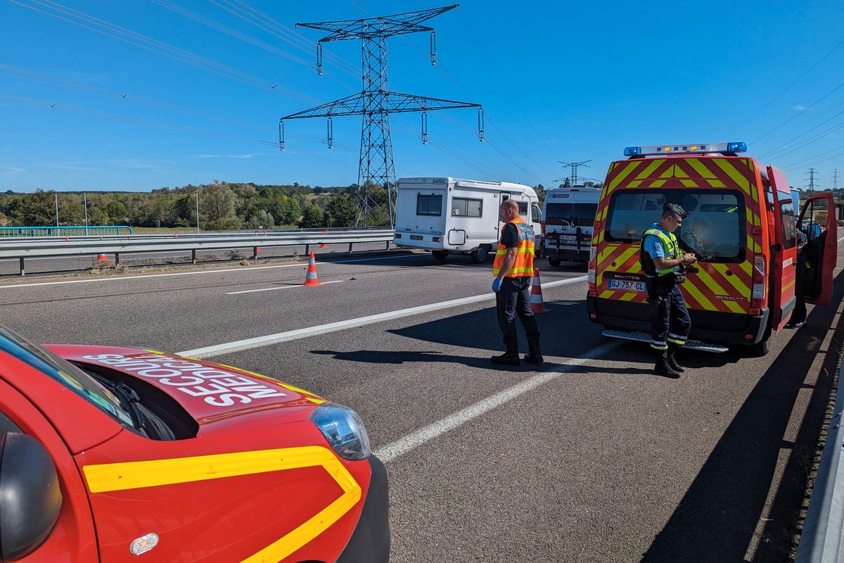 Accident sur l'A77 à Coulanges-lès-Nevers entre un camping-car et une ...