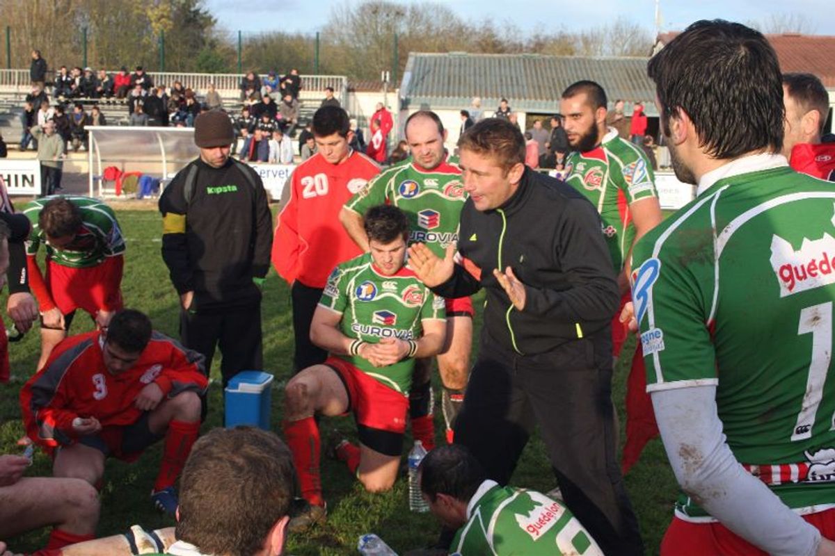 Avec 4 victoires pour 5 défaites, le RCA est 7e après la phase aller ...