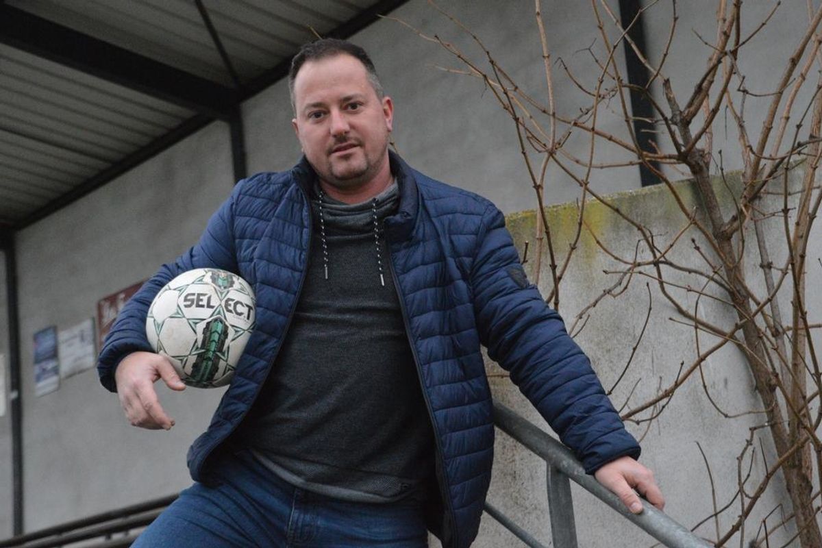 Jérôme Save est chargé du pôle jeunes de la JSM football - Le Journal ...