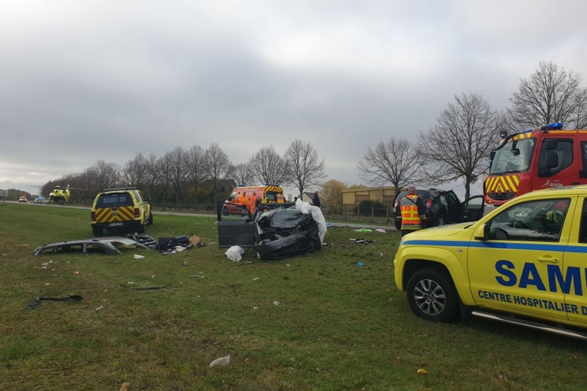 Quatre blessés, dont deux en urgence absolue, dans une collision sur la rocade de Dreux - L’Écho ...
